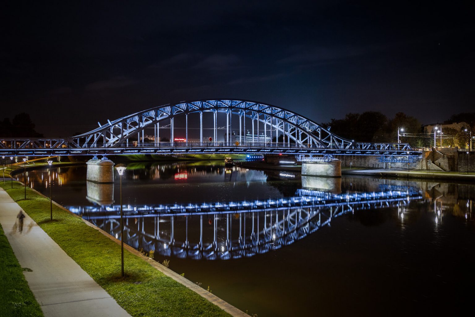 Piłsudski Bridge, Krakow, Poland - Döllken Lighting